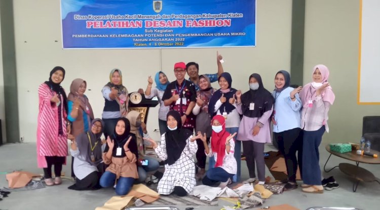 Pelatihan Desain Fashion - Dinas Koperasi Usaha Kecil Menengah Dan Perdagangan